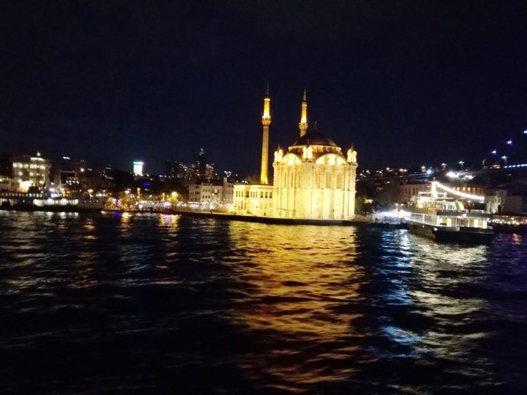 Croazieră pe Bosfor | Istanbul | ANCAPAVEL.RO