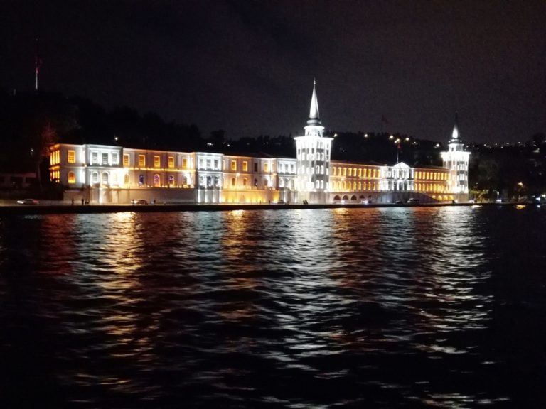 Croazieră pe Bosfor | Istanbul | ANCAPAVEL.RO